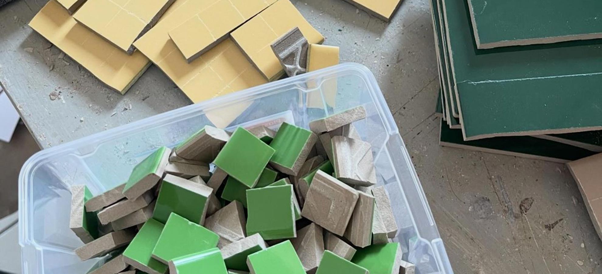 Ceramic tiles for mosaic art various colors and sizes – SCUOLA DI MOSAICO